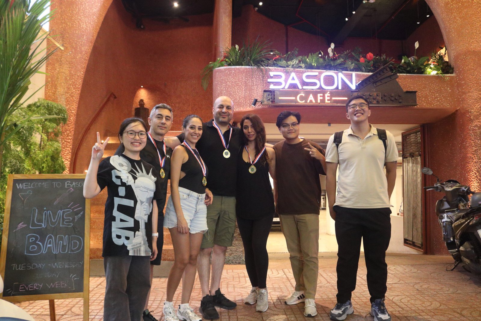 Saigon Taste Tours – Vietnam Unique History And Food Experience
