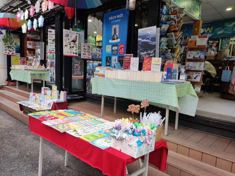 BOOK STREET IN HO CHI MINH CITY: A PARADISE OF BOOKWORMS – SAIGON TASTE ...